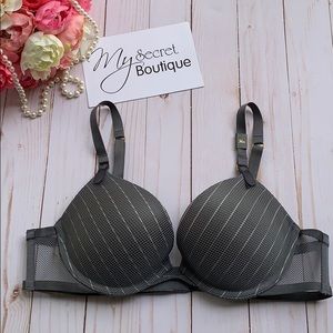 Victoria's Secret Intimates & Sleepwear | Bundle Bras With A And Get A ...